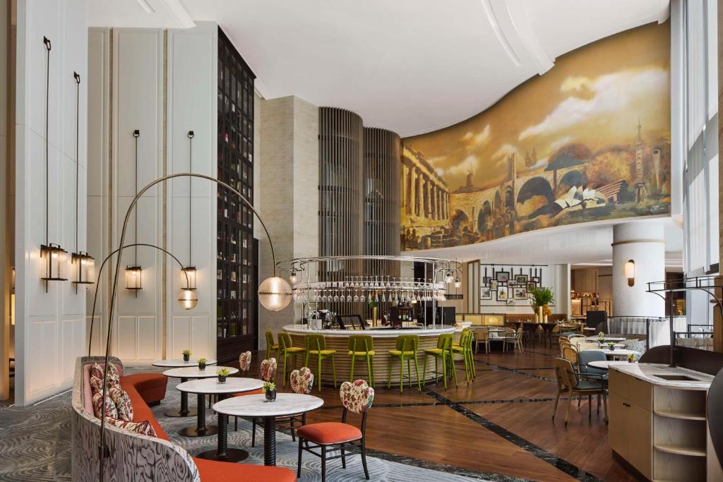 Hilton Shanghai City Center -Steps from iconic landmarks Wukang Mansion ...