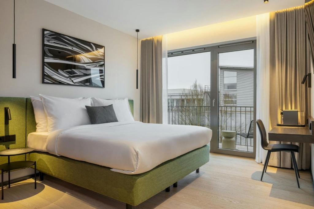 DAS AFFALTERBACH, Stuttgart, Autograph Collection, Affalterbach ...