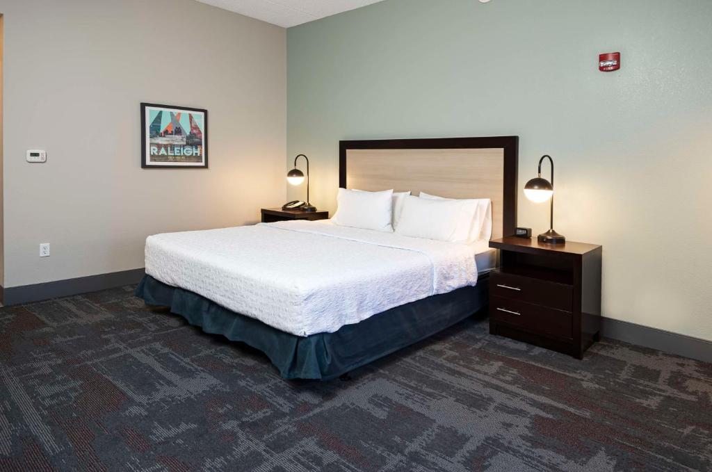 Hampton Inn & Suites - Raleigh Downtown, Raleigh (updated prices 2025)