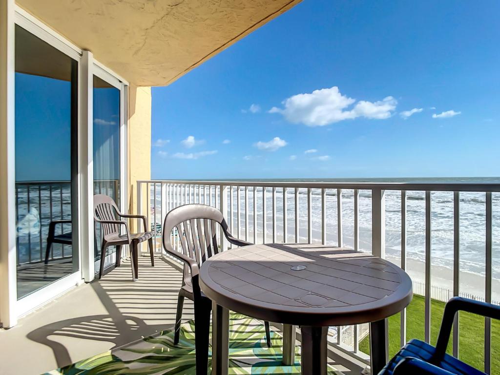 Oceania Beach Club 403, New Smyrna Beach (updated prices 2026)