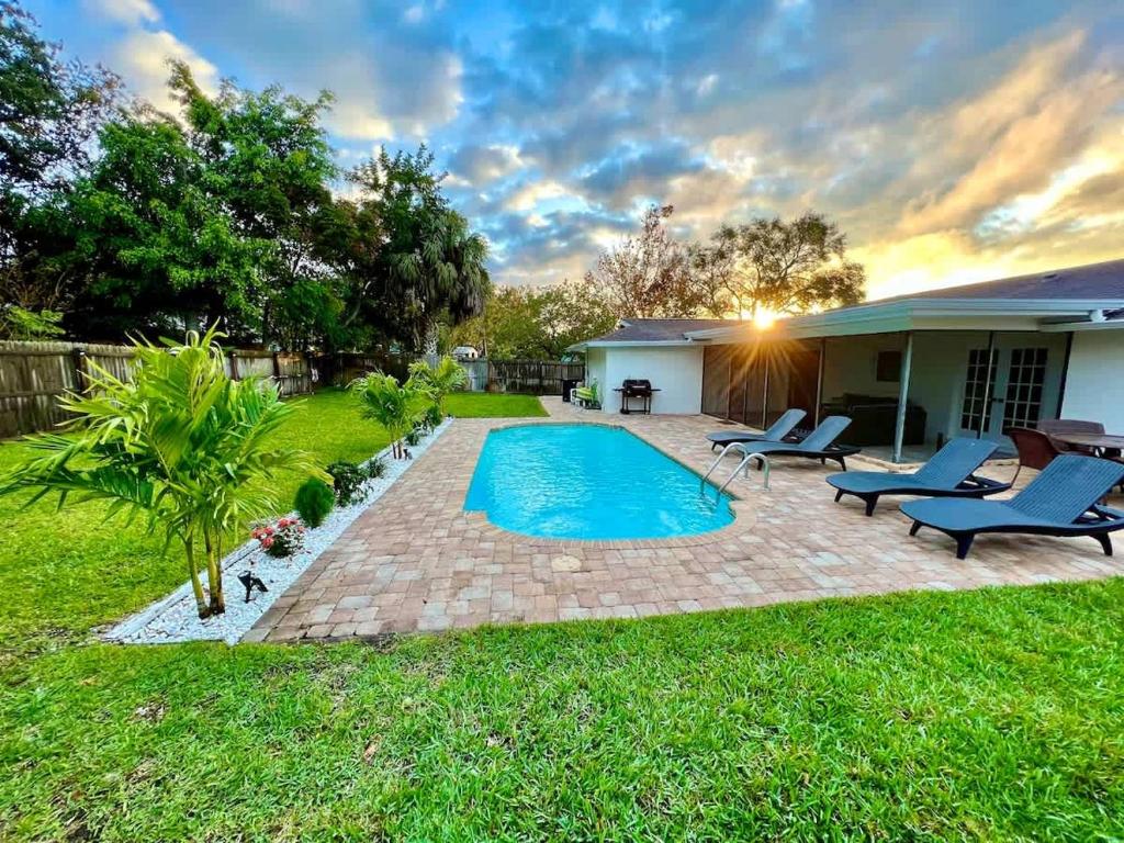 Heated Pool, Pet friendly,Dunedin Beach Gem, Palm Harbor (updated ...