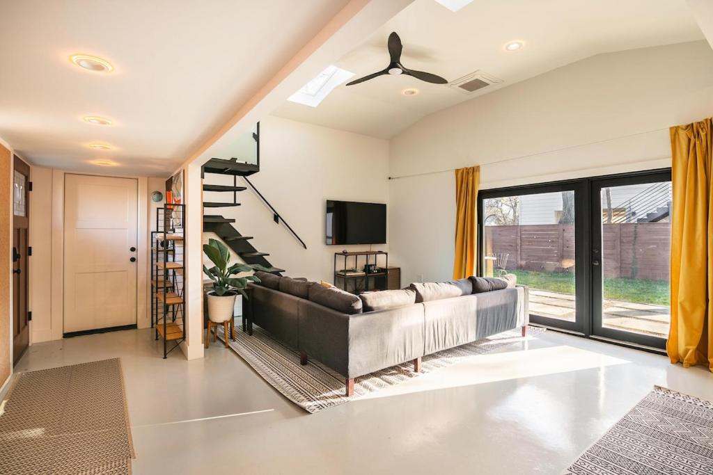 Sky House - Hyde Park - Loft, Austin (updated prices 2026)