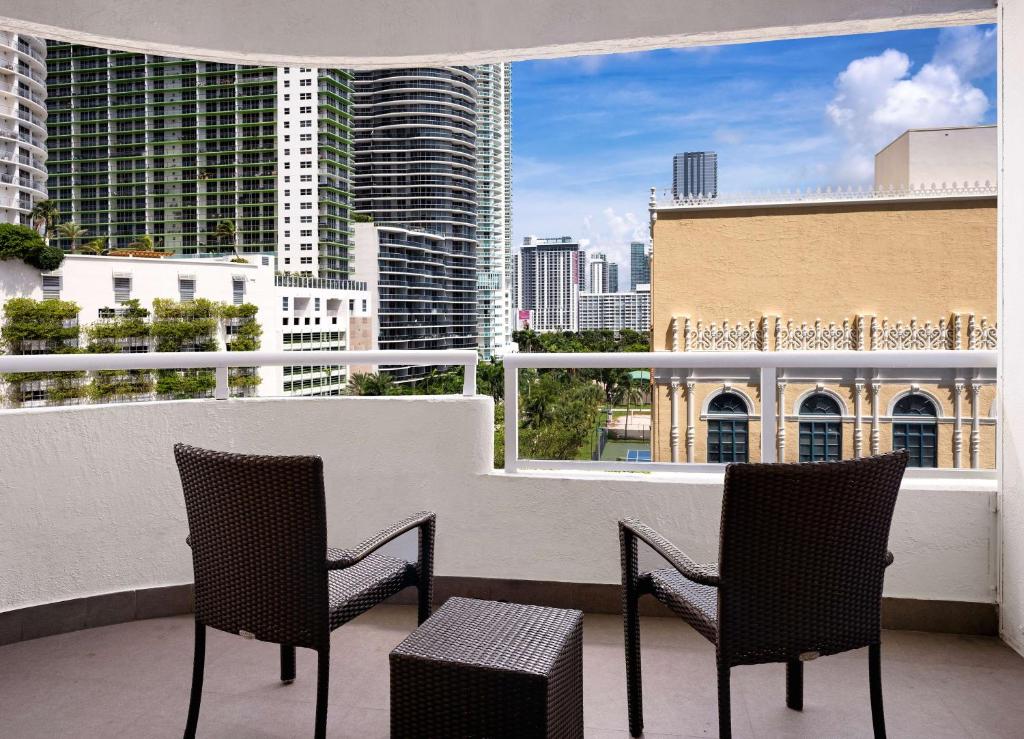 DoubleTree by Hilton Grand Hotel Biscayne Bay, Miami (updated prices 2025)