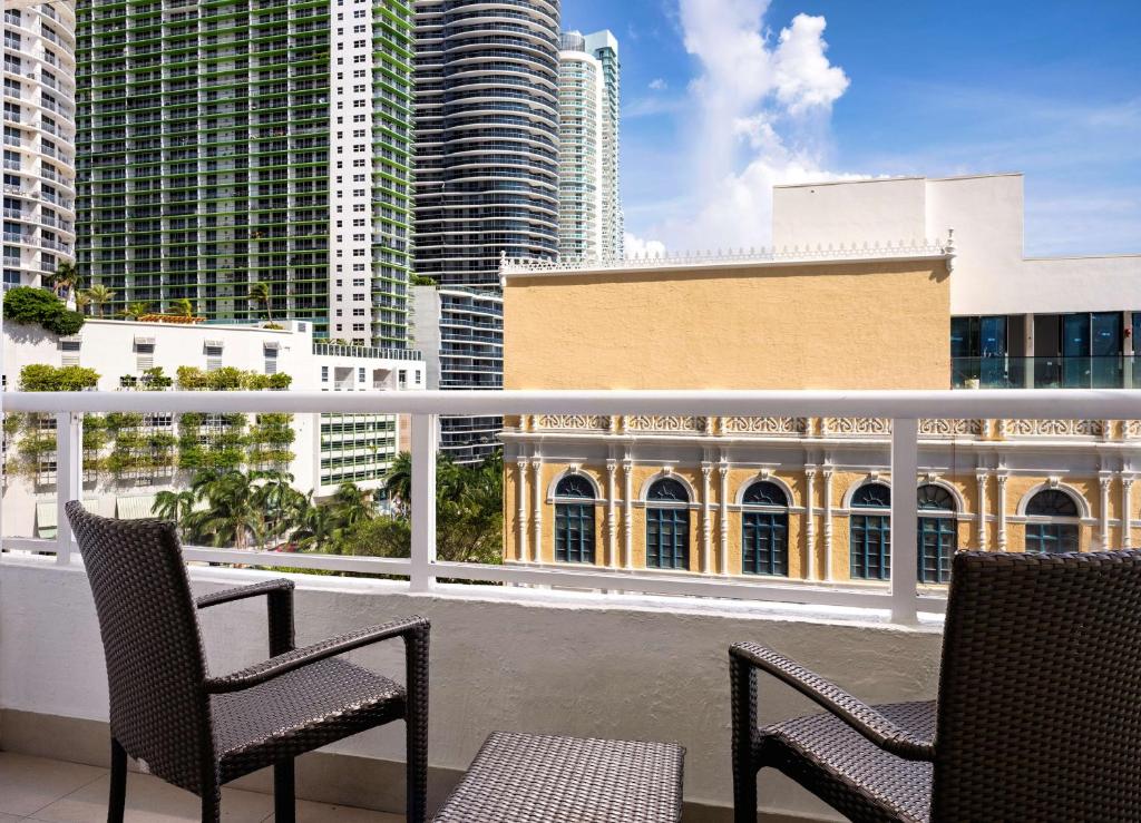 DoubleTree by Hilton Grand Hotel Biscayne Bay, Miami (updated prices 2025)