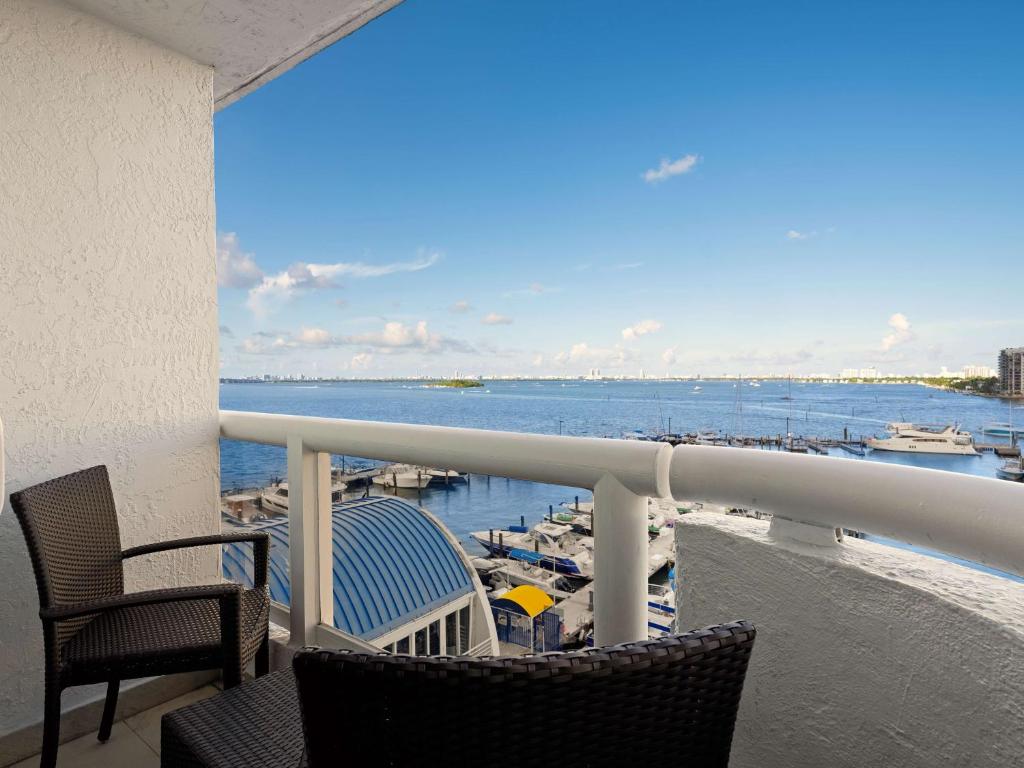 DoubleTree by Hilton Grand Hotel Biscayne Bay, Miami (updated prices 2025)