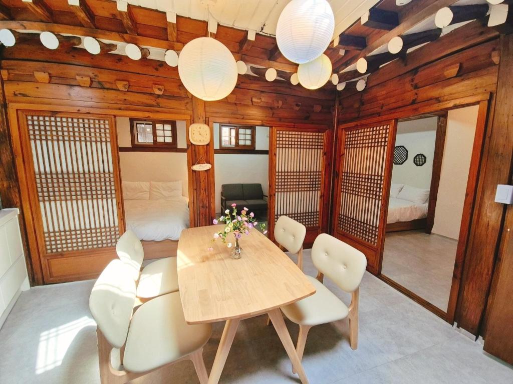 Hanok Entire House, Bukchon Hanok Village, Seoul (updated prices 2025)
