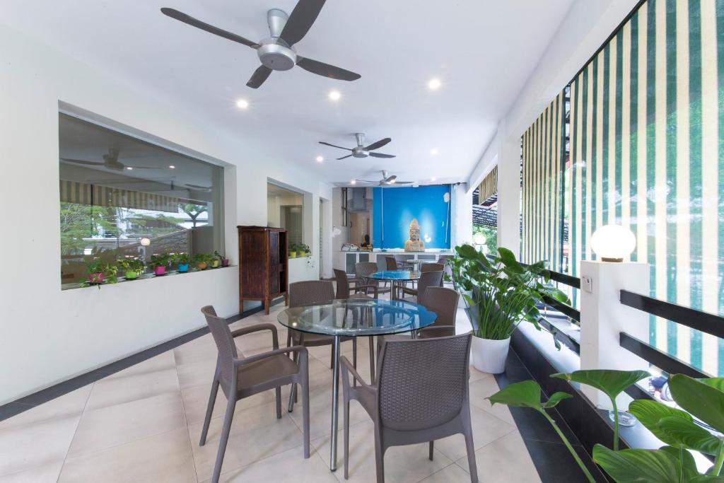 Lodge Paradize Hotel, Kuala Lumpur (updated prices 2025)