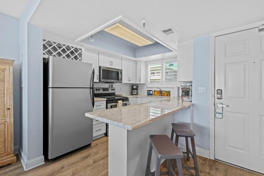 Oceania Beach Club 301, New Smyrna Beach (updated prices 2025)