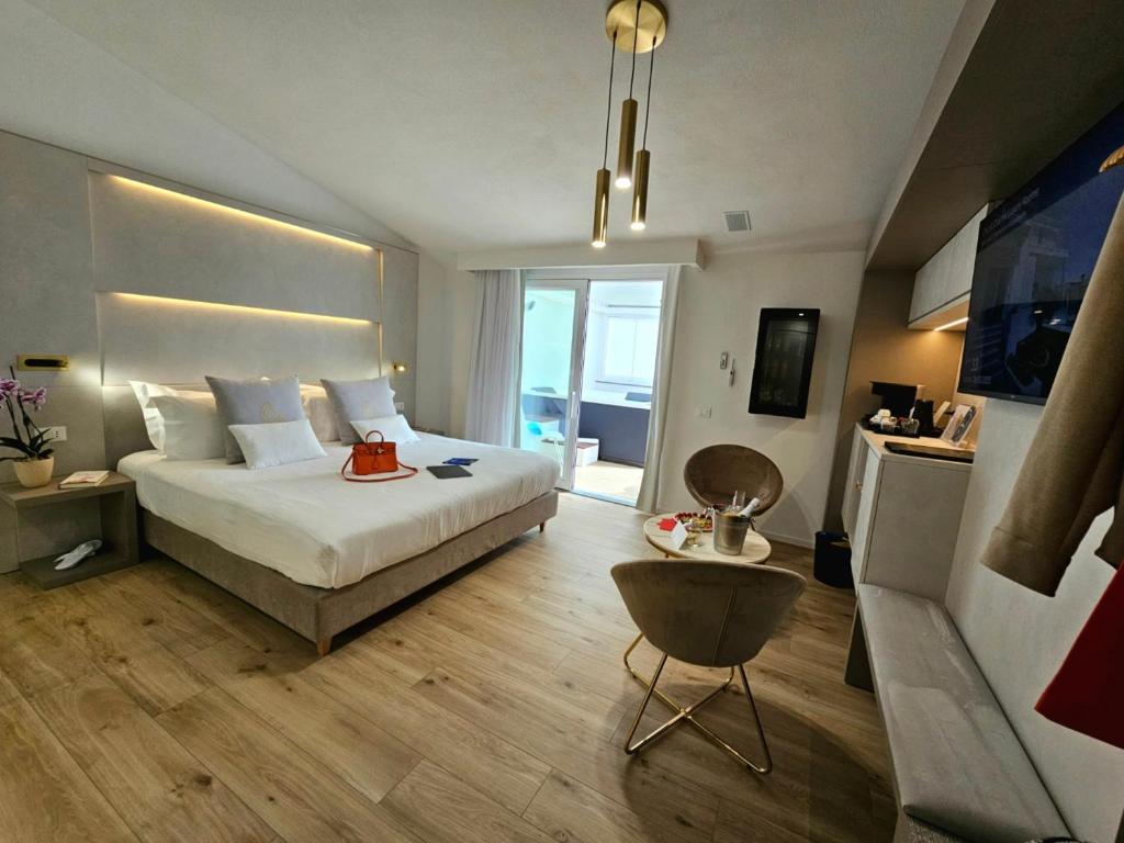 Chic & Charme Luxury Rooms, Olbia (updated prices 2025)