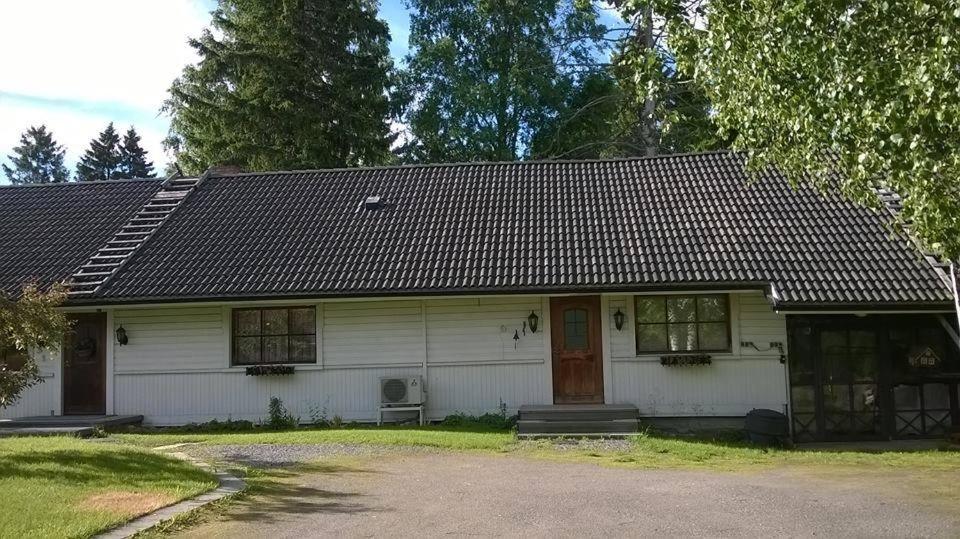 Idyllic house in beautiful area, Saxby (updated prices 2025)