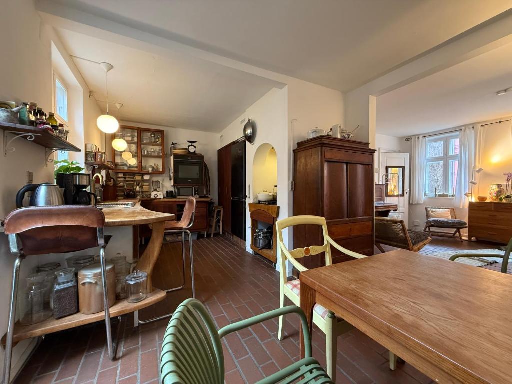 Cozy City Center Chambers with Kitchen and Garden, Copenhagen (updated ...