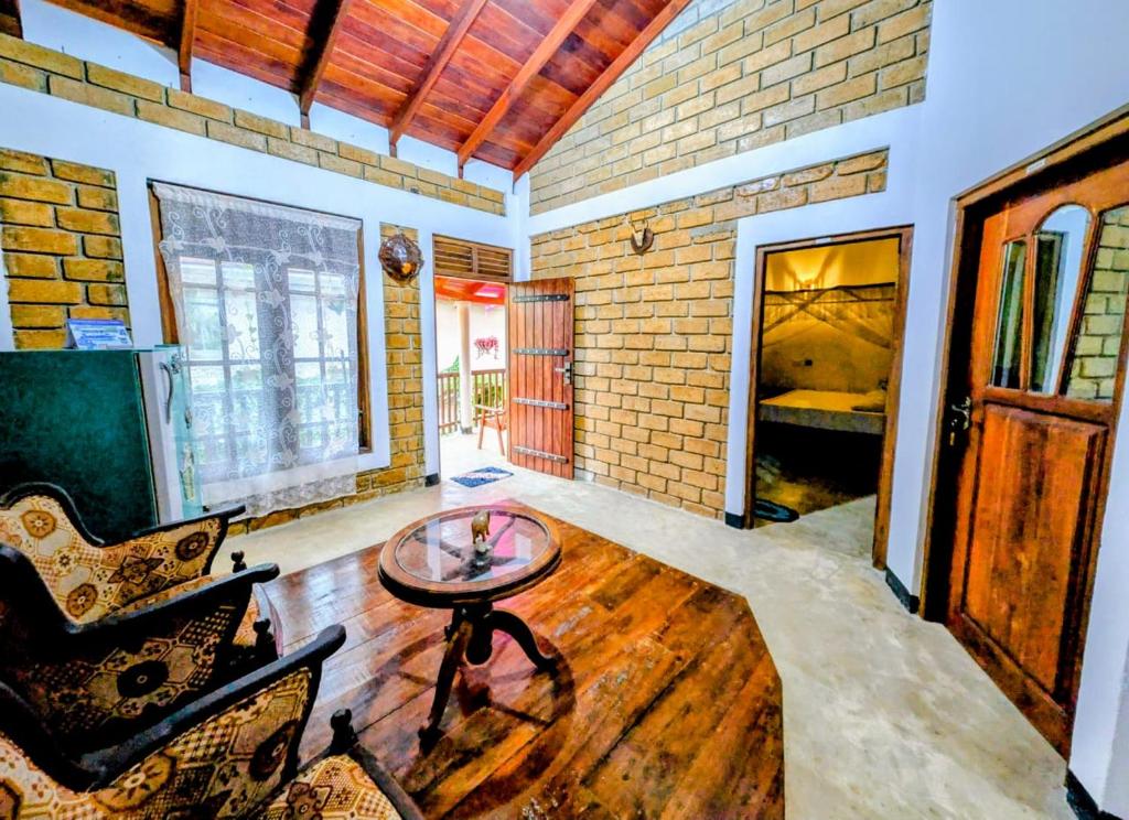 purple villa, Mirissa (updated prices 2025)