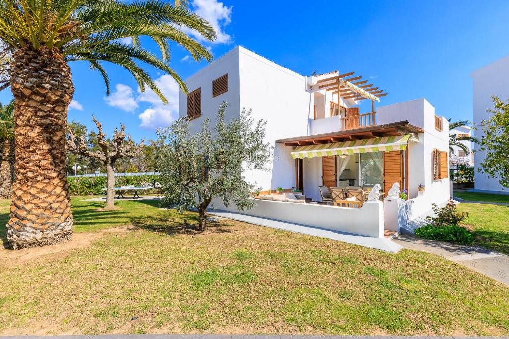 Punta Prima Villa Tini, La Pineda (updated prices 2025)