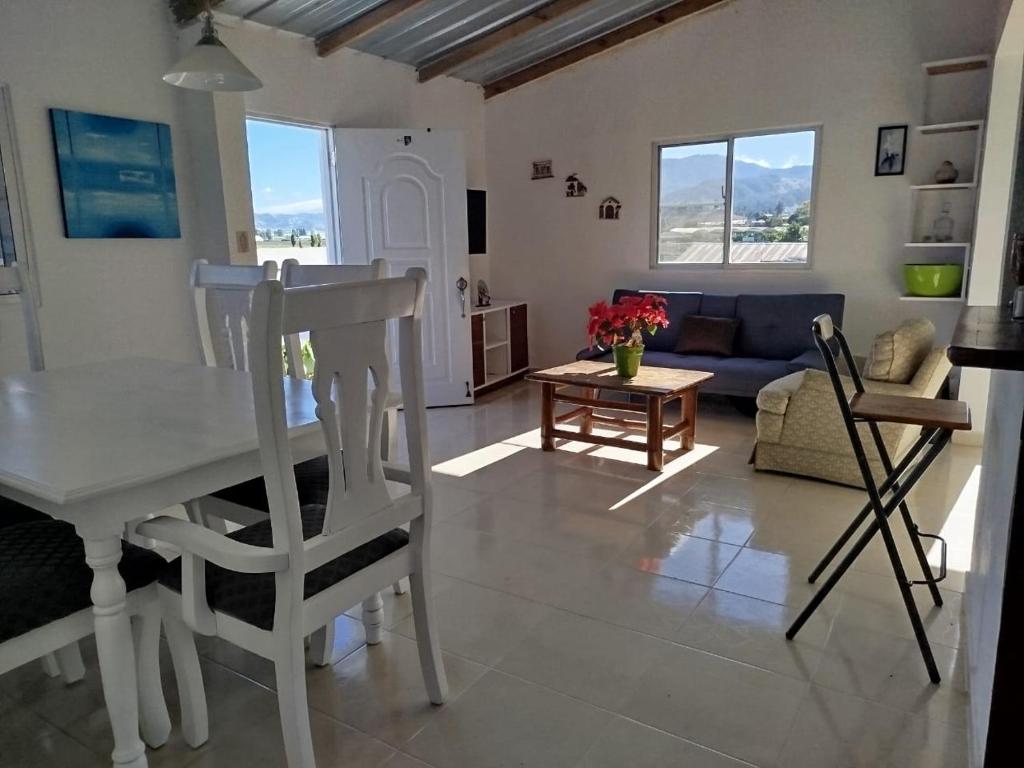 Casa de dos habitaciones en Constanza, Constanza (precios actualizados ...