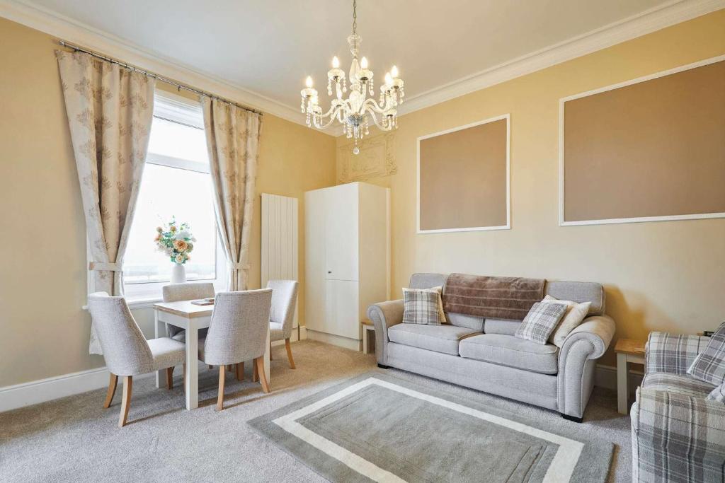 Host & Stay - 3 Metropole Towers, Whitby (updated prices 2026)