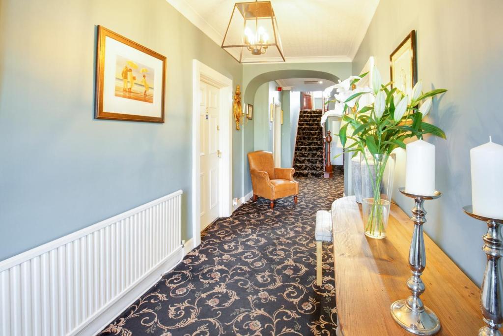 OYO Lamphey Hall Hotel, Pembroke (updated prices 2025)
