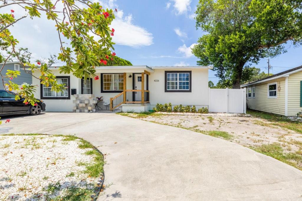 The Elite Enclave, St Petersburg (updated prices 2025)