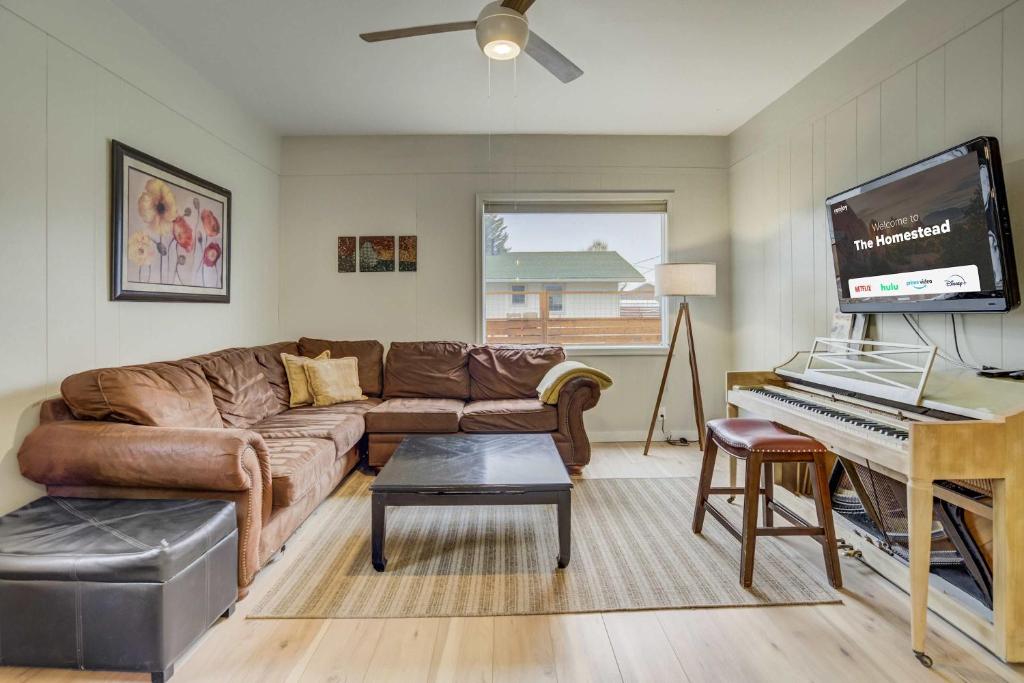 Yale Yard Stylish Escape with Scenic Views, Buena Vista (updated prices ...