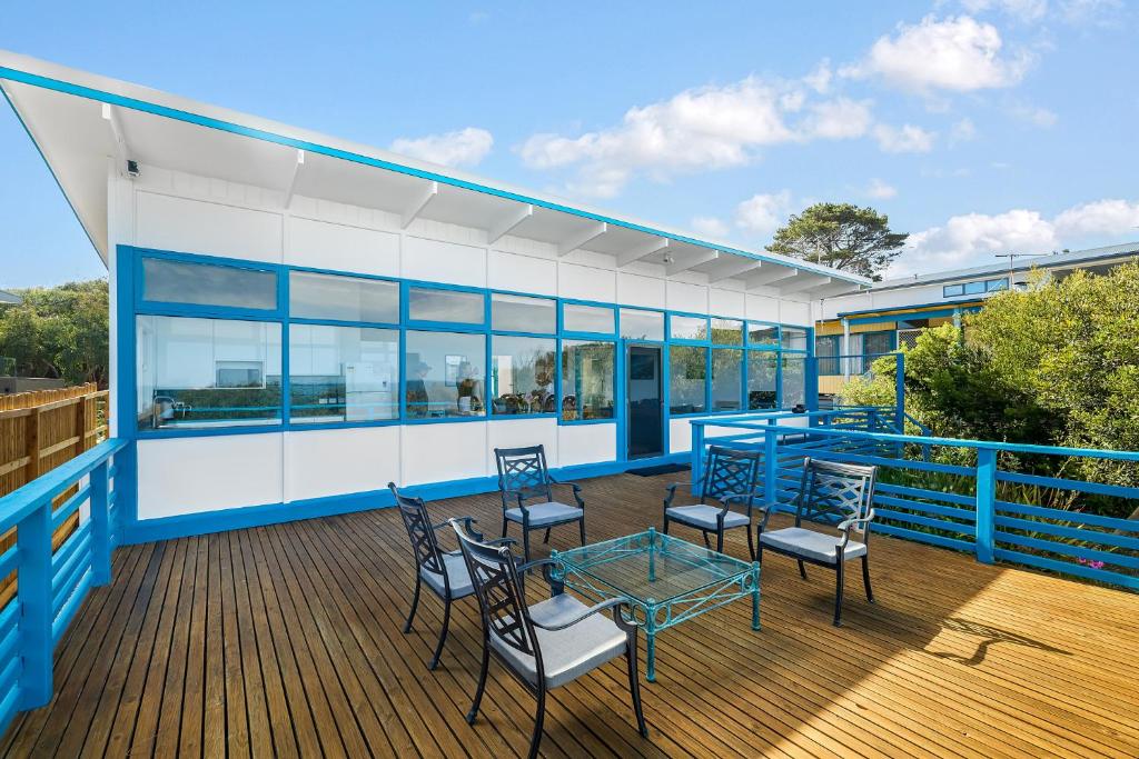The Blue Pearl, Anglesea (updated prices 2025)
