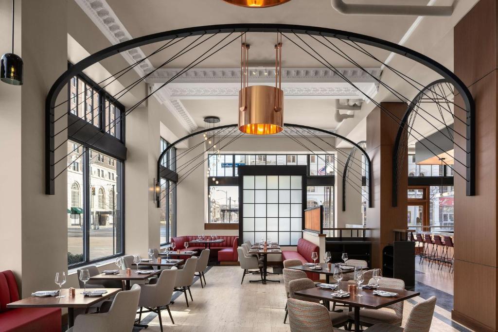 Hotel Ardent Dayton Downtown, Tapestry Collection By Hilton, Dayton ...