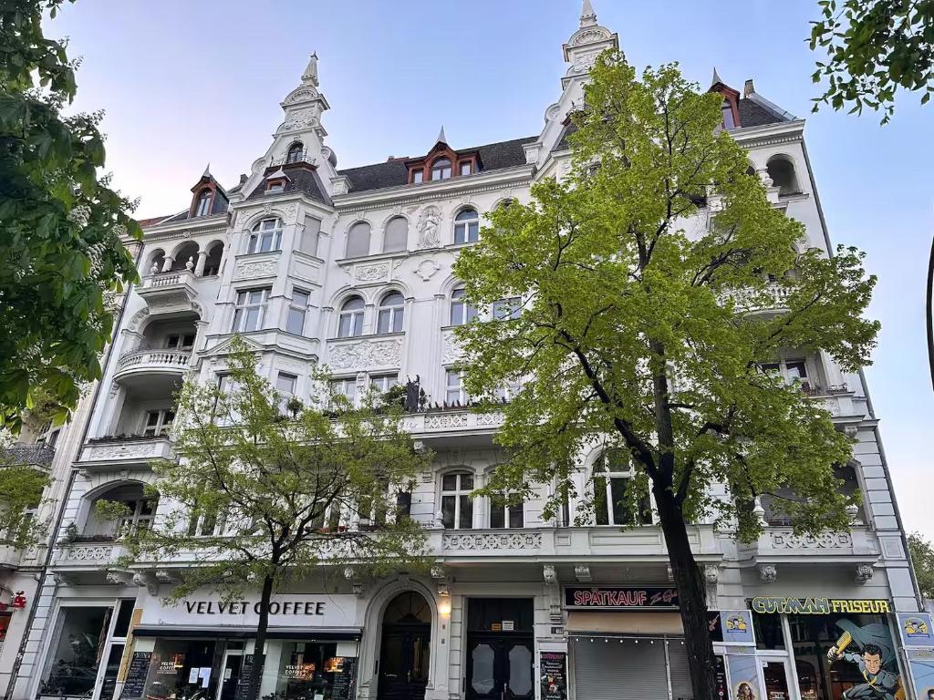 Private room in Berlin penthouse, Berlin (updated prices 2025)