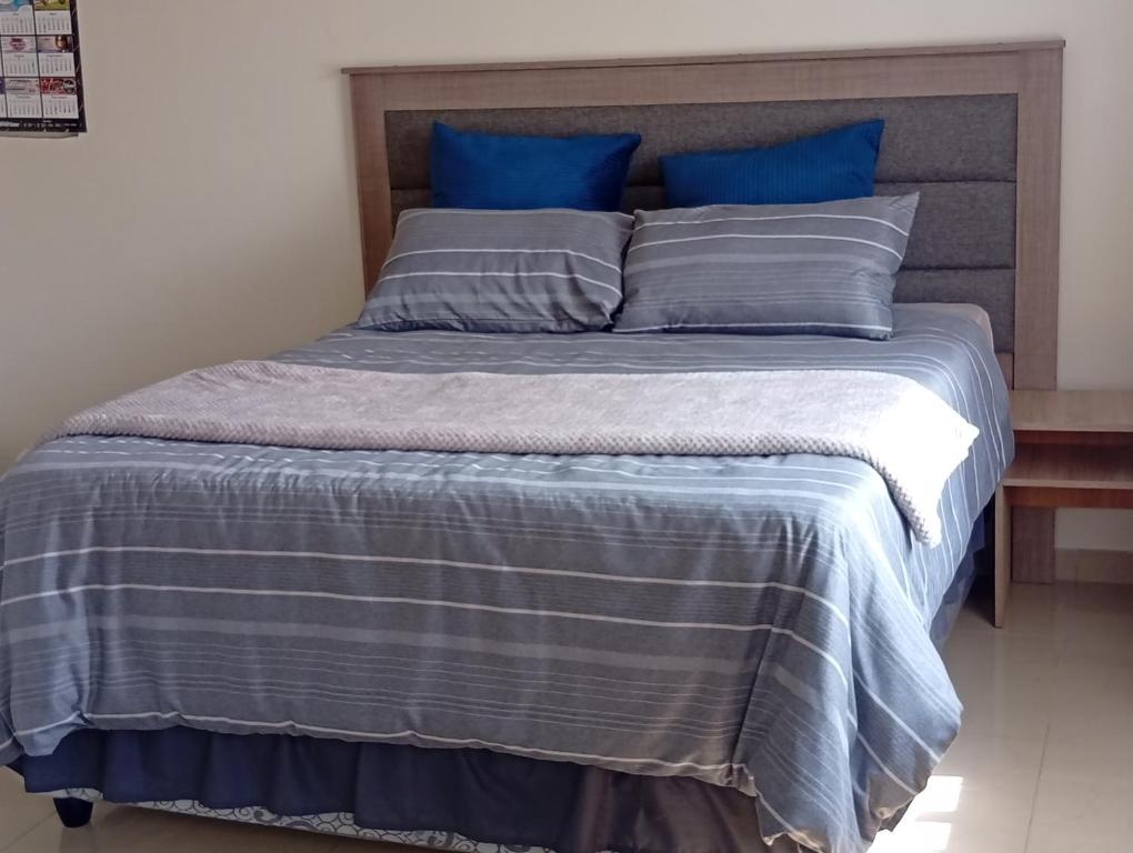 Visitors' Paradise Guest House, Newcastle (updated prices 2025)