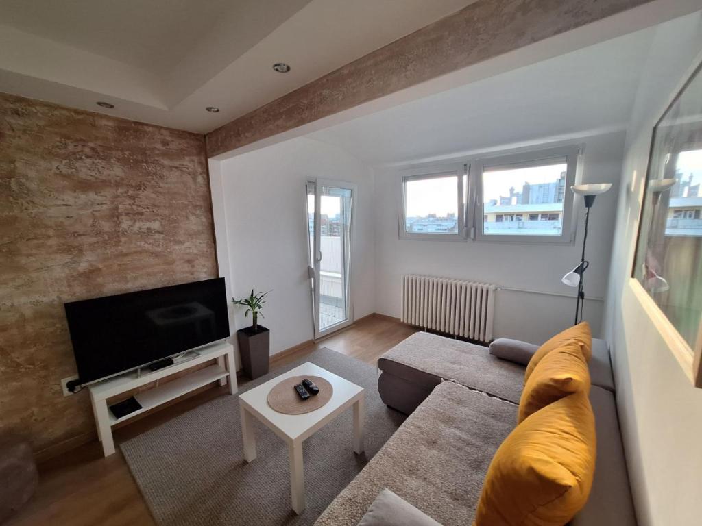 Max Arena, Belgrade (updated prices 2026)