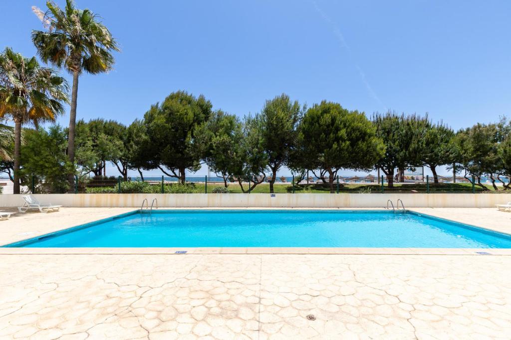 Quarteira First Line Front Beach Pool Flat View, Quarteira (updated ...