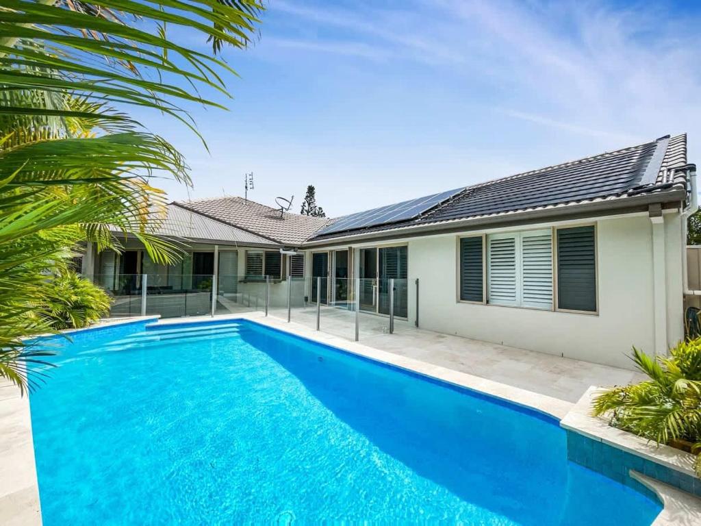 4 BRM Family Home with Pool Bokarina, Bokarina (updated prices 2025)
