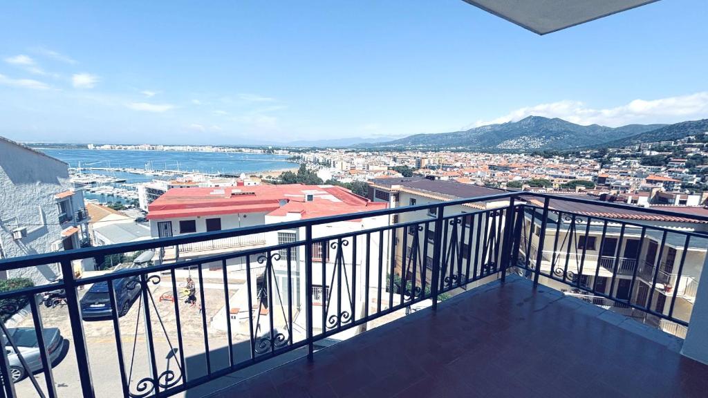 mar i neu, Roses (updated prices 2025)