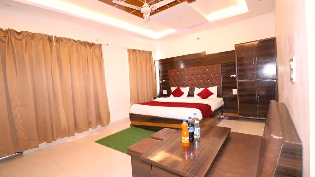 Hotel Valley View- Kempty Fall, Mussoorie ! Luxury Balcony Rooms ! Big ...