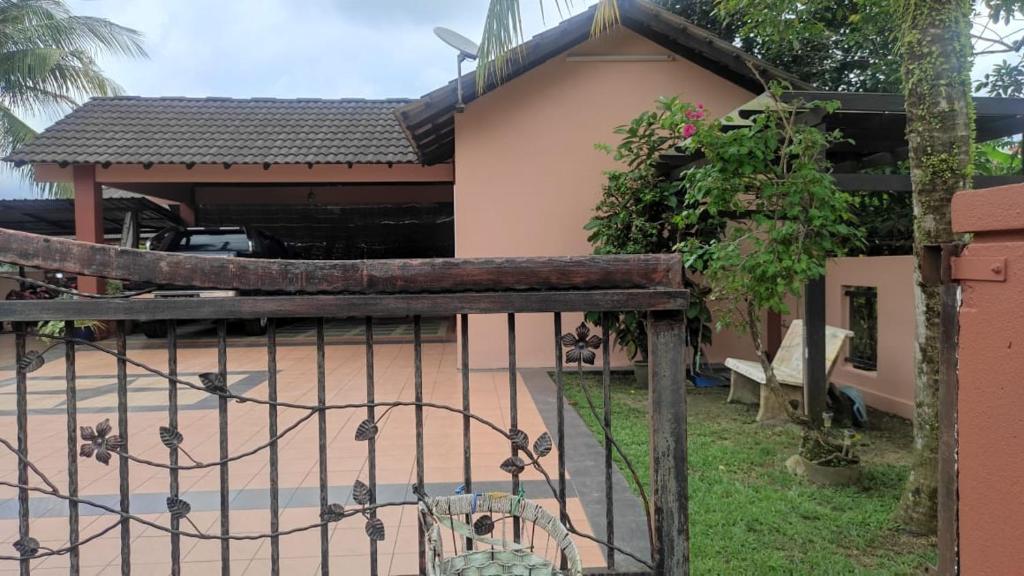HOMESTAY KAMPUNG DELEK BARU, KLANG, Kampong Telok Gadong Kechil ...