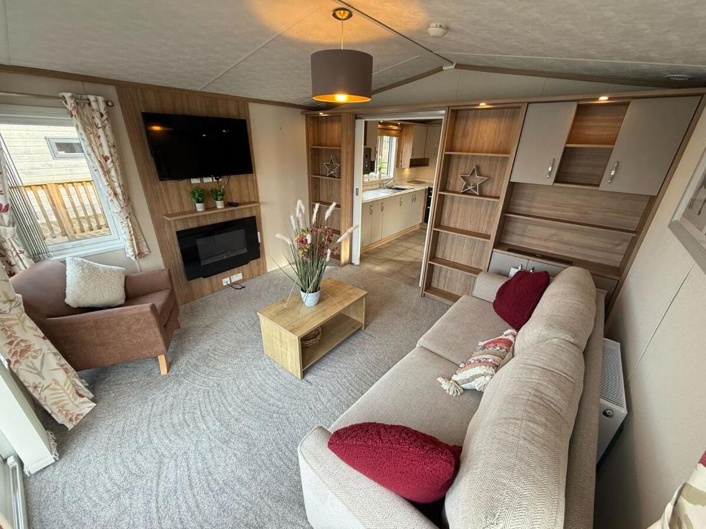 Goldfinch Lodge at Brickyard Lakes, Amotherby (updated prices 2026)