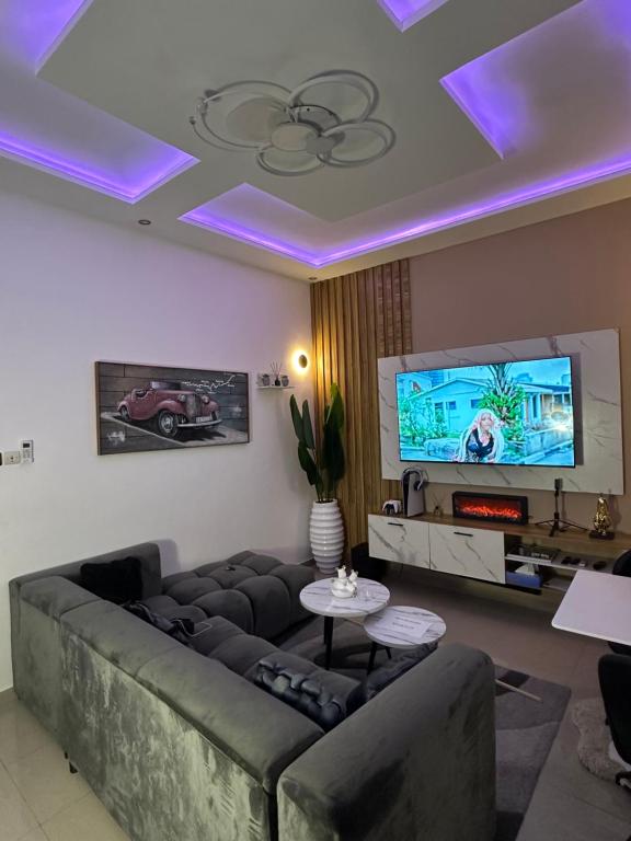 Peace and love, Cotonou (updated prices 2026)