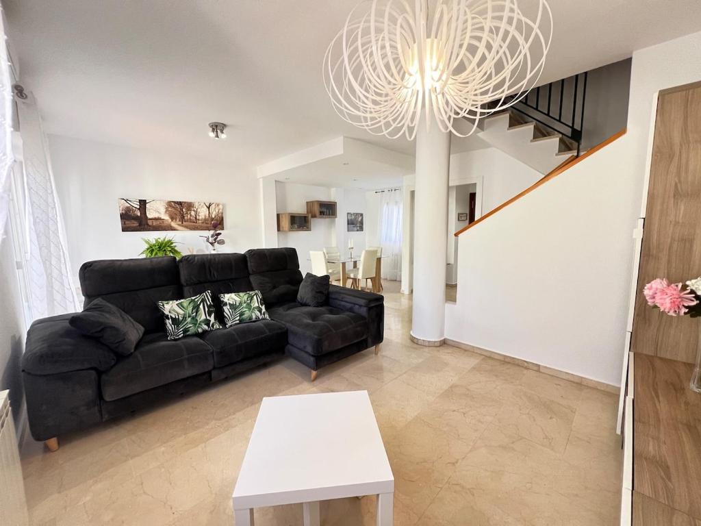 PUSHE Village Albolote Business & Culture, Albolote (precios ...