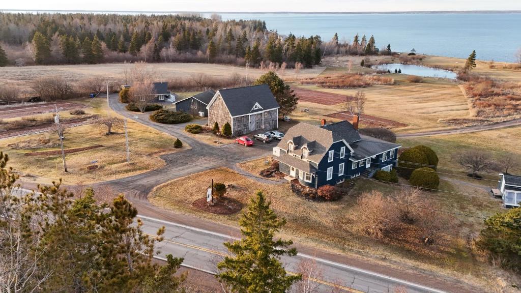 Amherst Shore Country Inn, Lorneville (updated prices 2026)