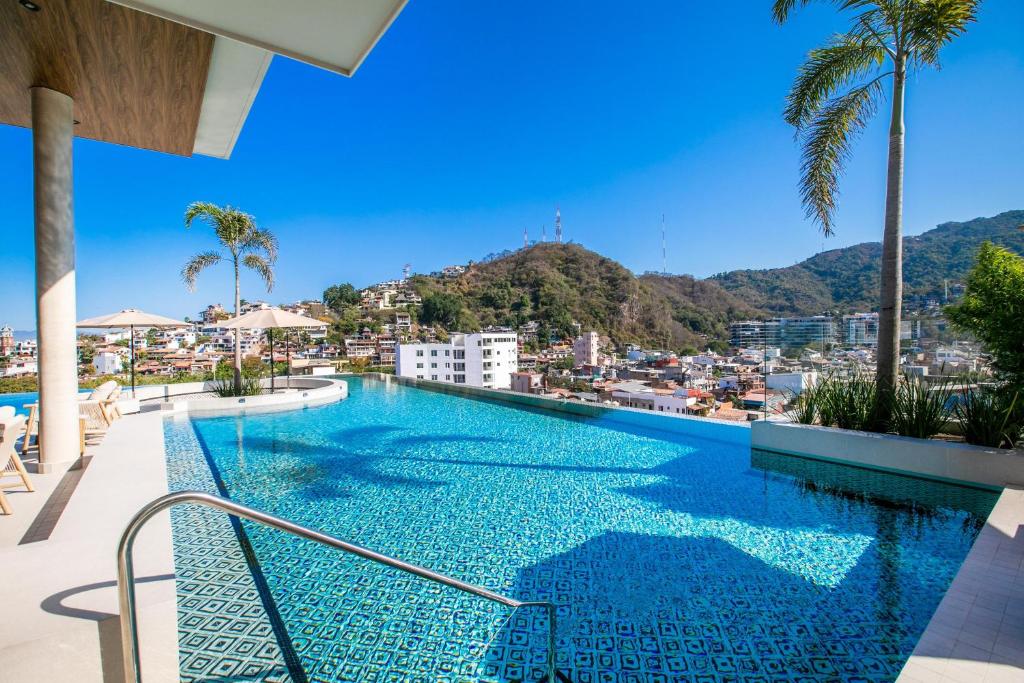 Luxury DVine Stay, Rooftop Pool in Romantic Zone, Puerto Vallarta ...