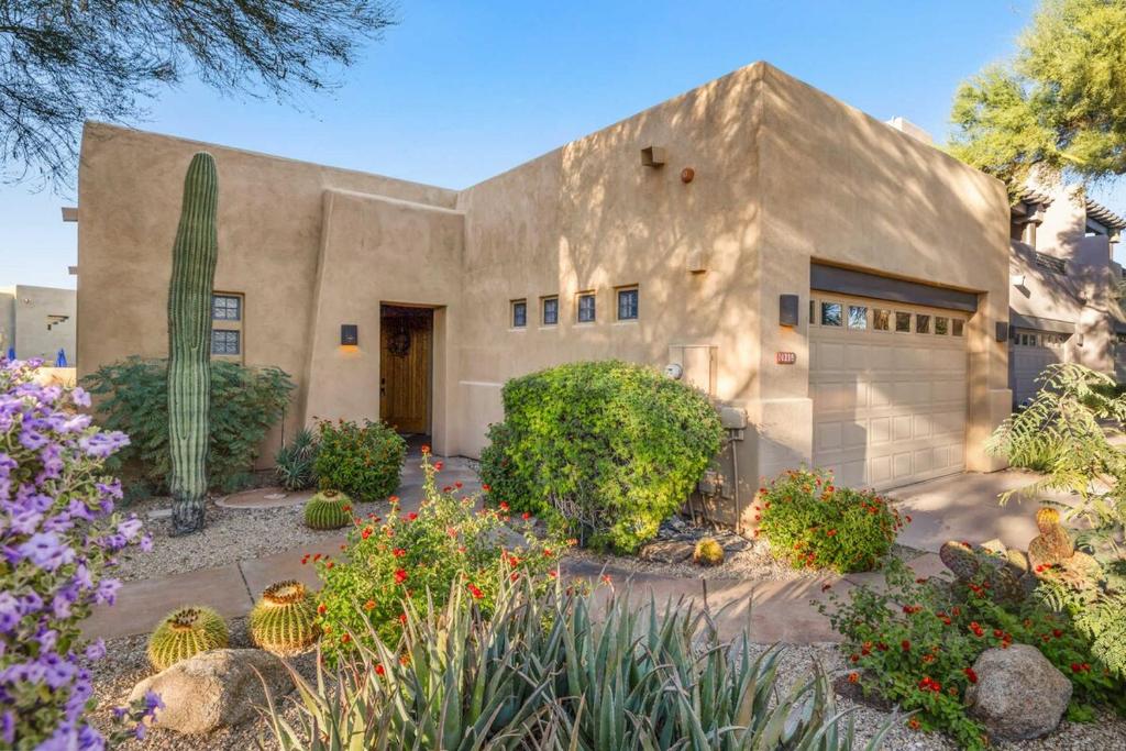 White Feather -Golf, BBQ, Patio, Pool & Spa Access, Scottsdale (updated ...