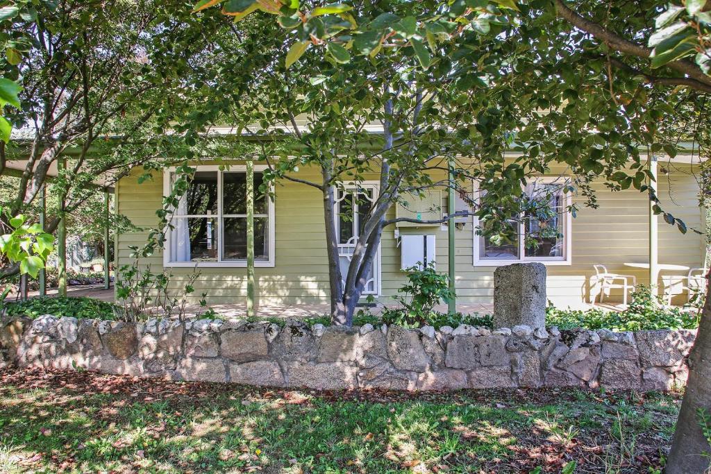 The Bark Hut, Beechworth (updated prices 2025)