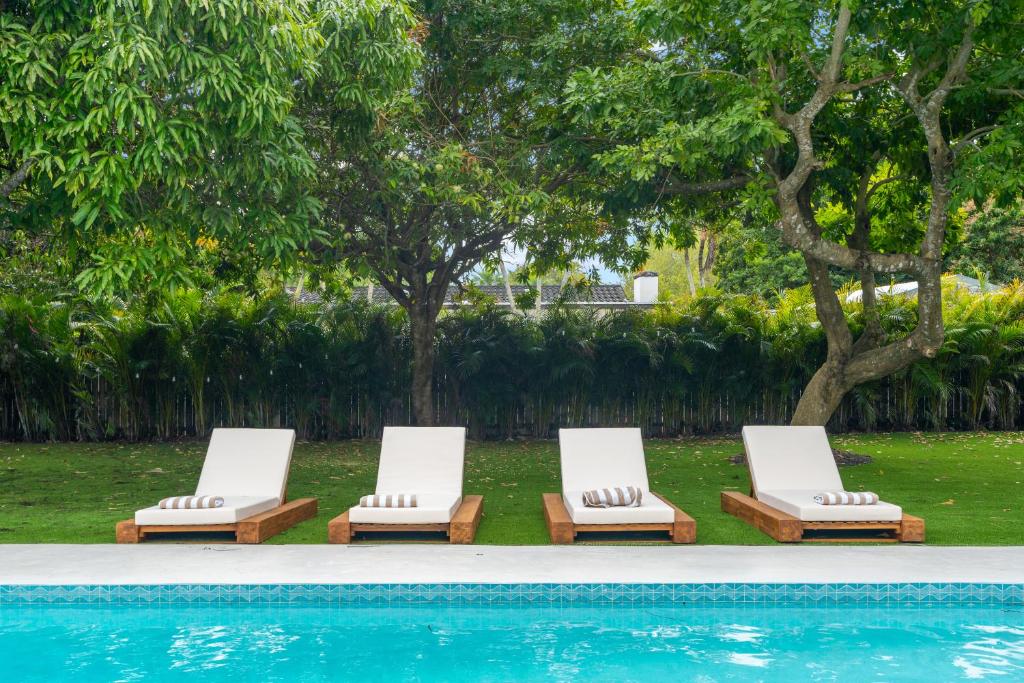 Modern Luxury Home with Racket Sports Gym BBQ, Rockdale (giá cập nhật 2025)