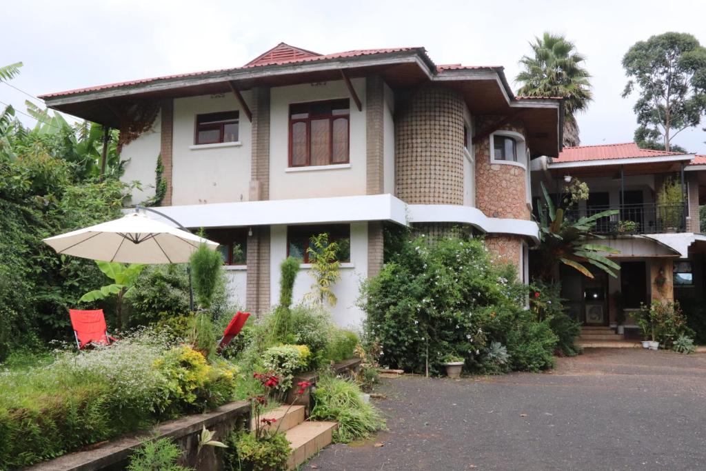 Marangu Summit Lodge, Moshi (updated prices 2025)