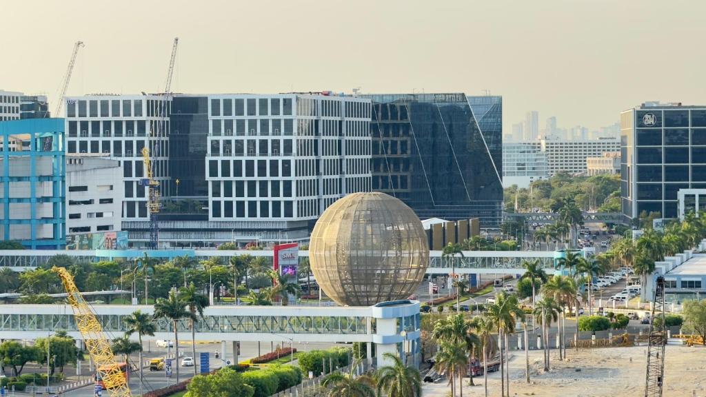 La Suitez 1616 I Monarch Parksuites Balmora Place, Manila (updated ...