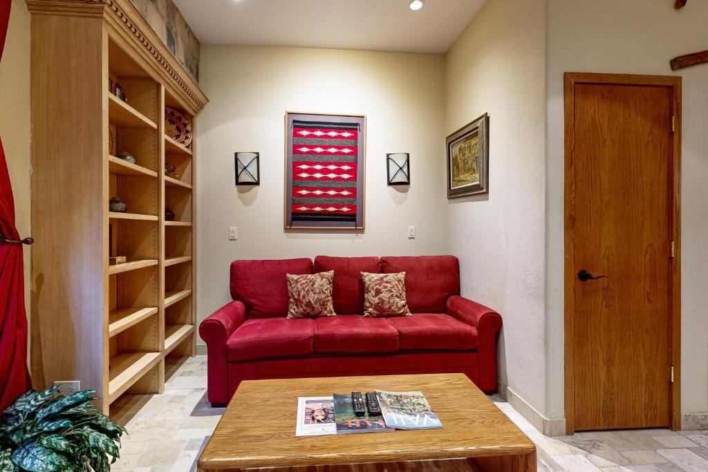 Lion Square Lodge South 273, Vail (updated prices 2025)