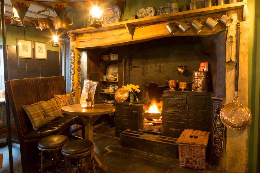 Victoria Inn, Llanbedr (updated prices 2026)