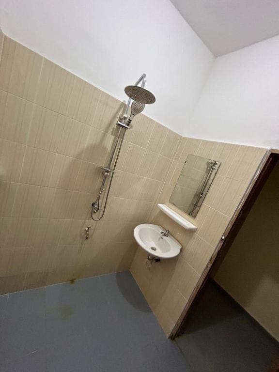 Maison à fidjrossè, Cotonou Cadjehoun (tarifs actualisés, 2025)