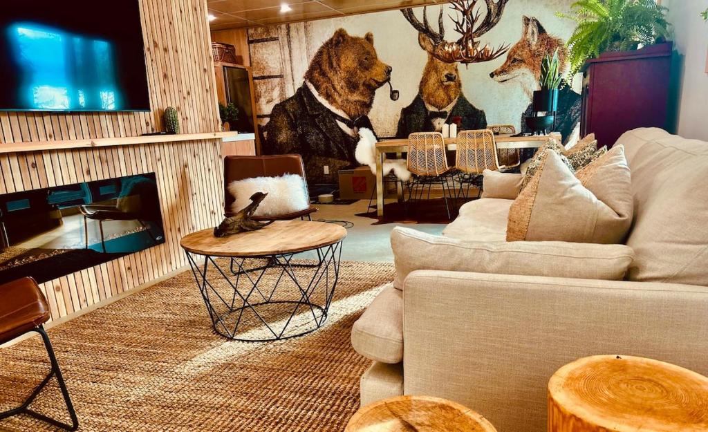 Tea Time Lakeside, Fauquier (updated prices 2026)