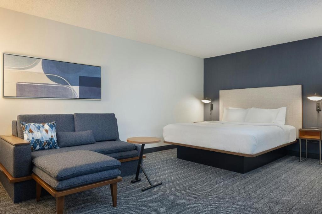 Courtyard by Marriott Springfield Airport, Springfield (updated prices ...