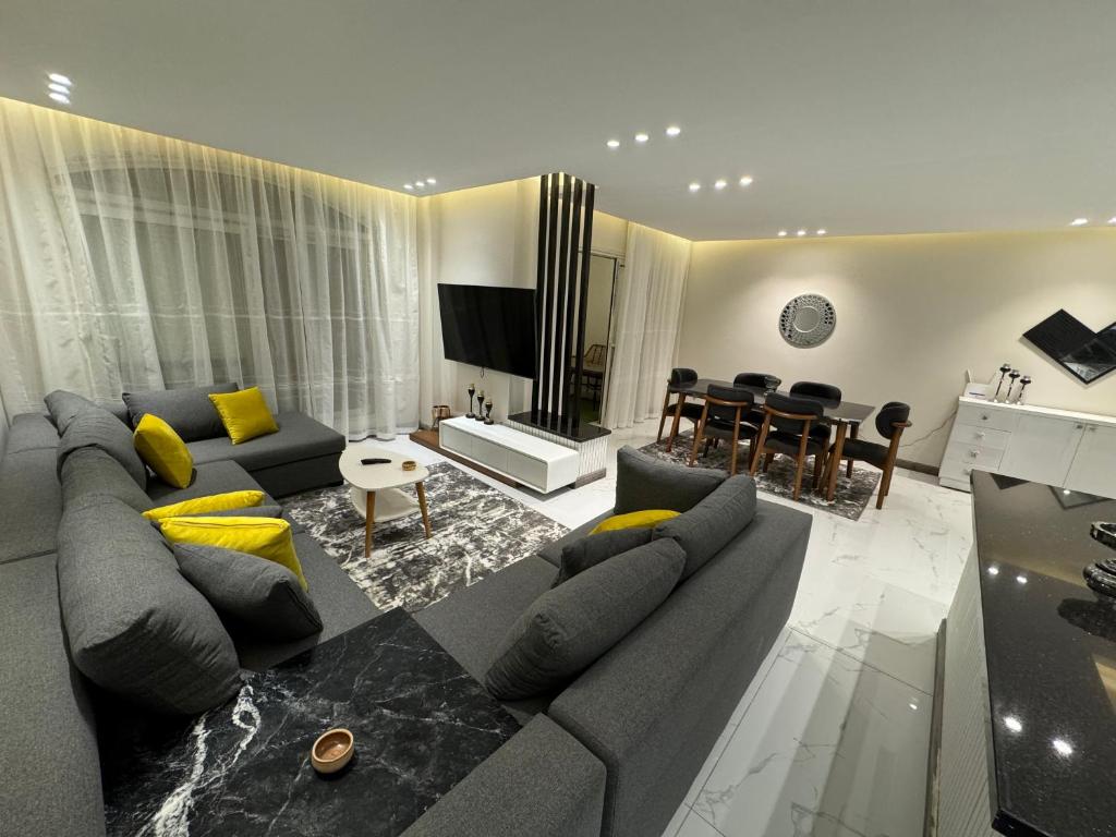 Apartment in new cairo Stone Residence compound, Kairo (aktualisierte ...