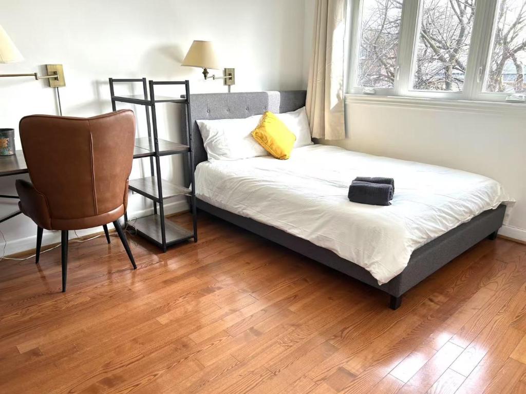 Private Double Room in Scarborough Near TTC and Shops, Toronto (preços ...