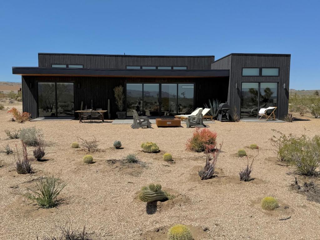 Skyview Modern House, Joshua Tree (updated prices 2026)